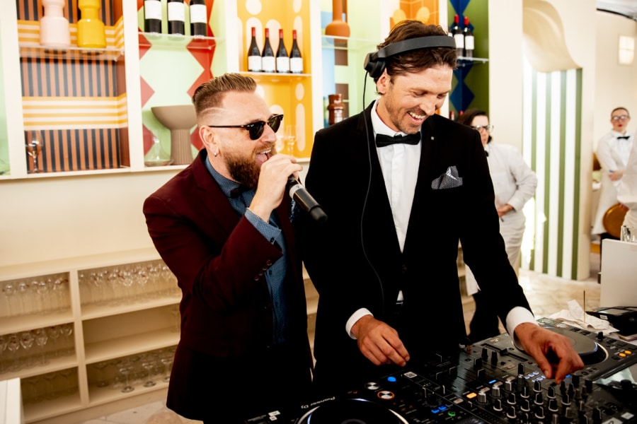 DJ Band Hire Melbourne | Top Dog Entertainment
