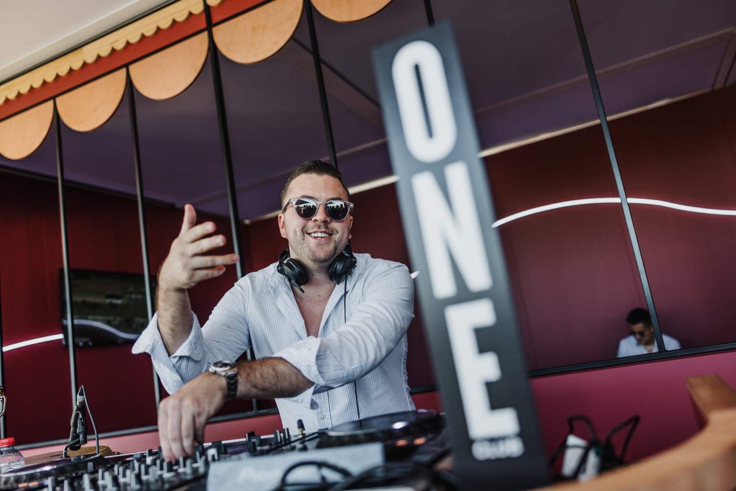 DJ Hire Melbourne & Wedding DJs | Top Dog Entertainment