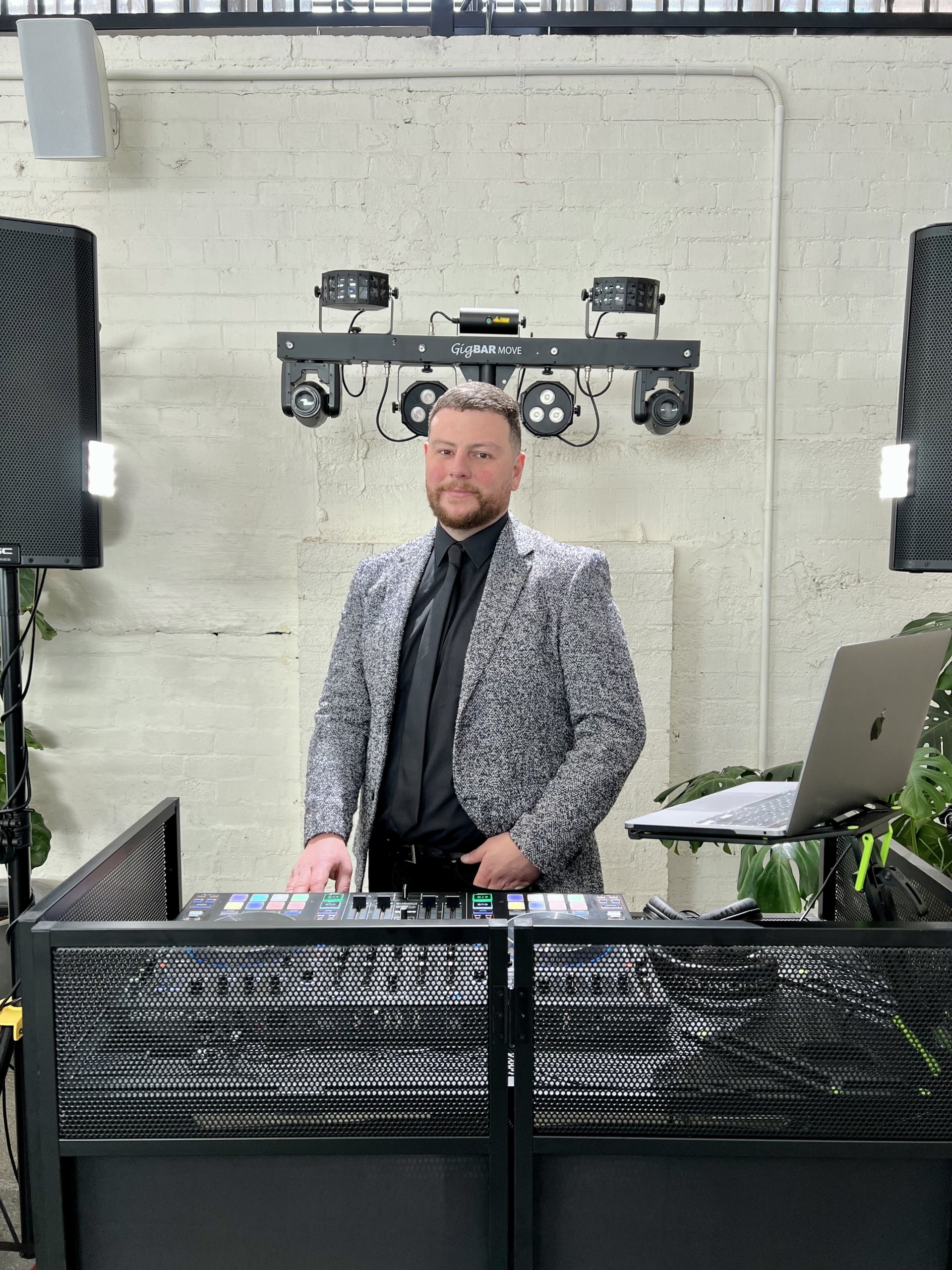 DJ MC Apples Top 10 Sing Along Songs for a Dancefloor - Top Dog ...